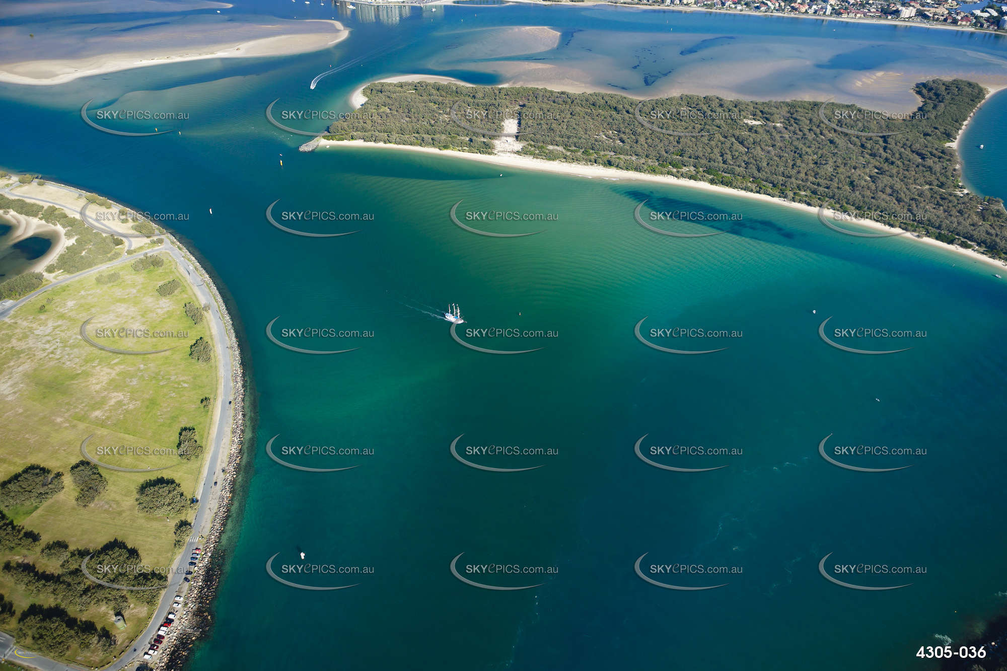 The Gold Coast Seaway & Wavebreak Island 2003 Aerial Photography